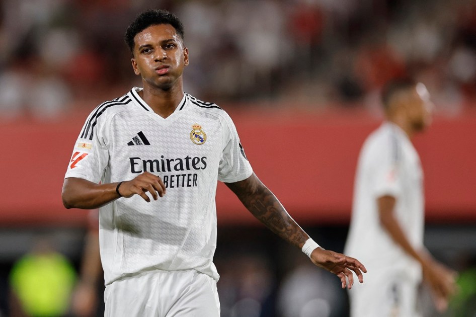 Rodrygo pega dois jogos de suspensão após insultar árbitro e fica fora ...